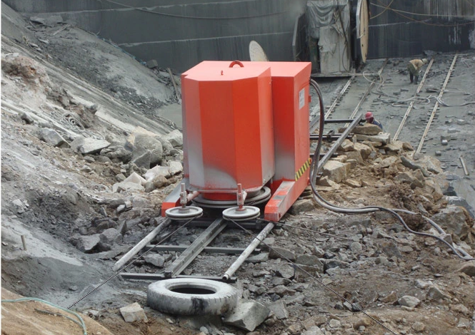 18.5 KW Diamond Wire Saw Cutting Machine For Reinforced Concrete Cutting